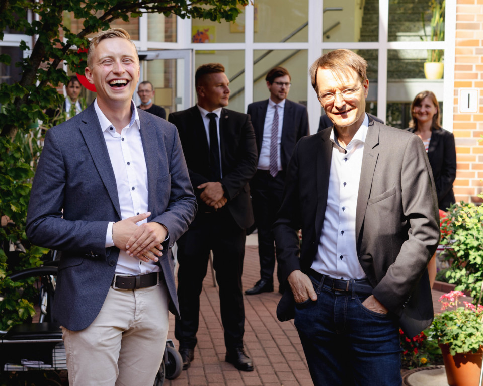 Bundesgesundheitsminister Lauterbach und Landtagskandidat Wook besuchen ...
